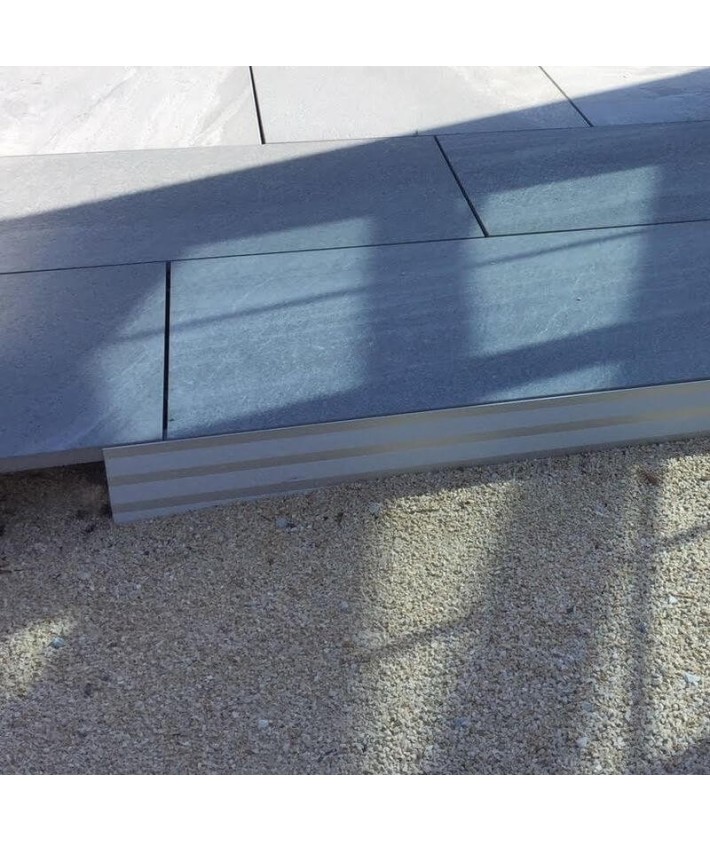 Bordure terrasse sur plot Alu anodise - Ain Carrelages